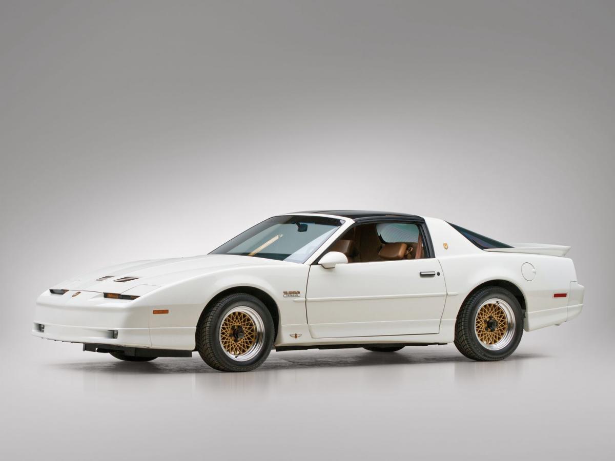 Pontiac Firebird technical specifications and fuel economy